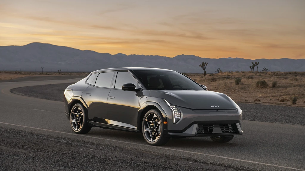Kia EV4 2026: Diseño Fastback, Doble Pantalla y Carga Rápida para el Nuevo Sedán Eléctrico