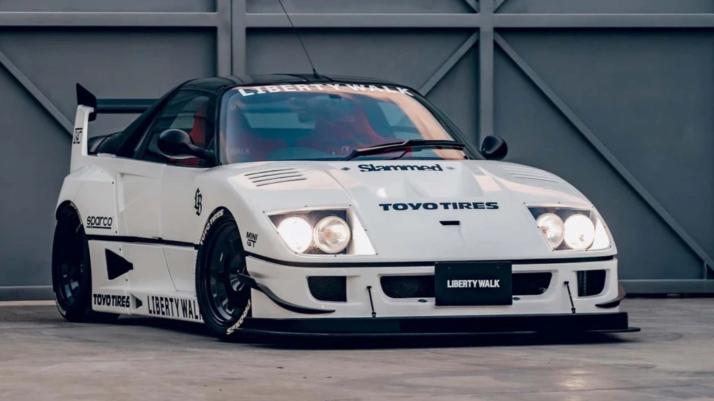 Esta Ferrari F40 Kei Car parece salida de un anime