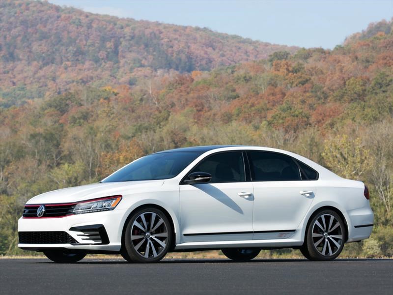 Volkswagen Passat GT Concept, deportivizando la gama