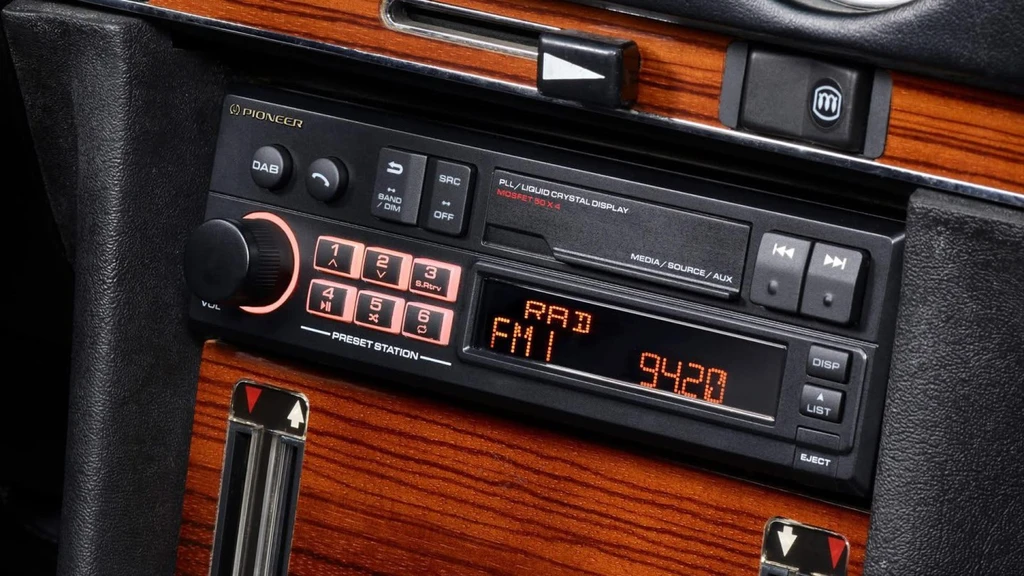Pioneer lanza una radio de diseño retro, pero con funciones modernas