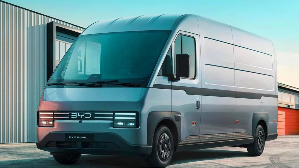 BYD Cargo Van V9 2026 llega a México, la nueva van eléctrica para ...