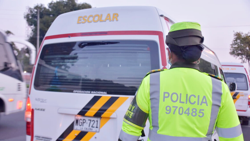 Controles a vehículos de servicio de transporte especial escolar