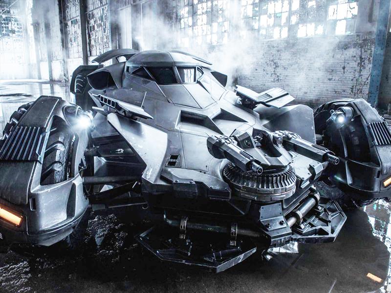 Te presentamos el Batimóvil 2016