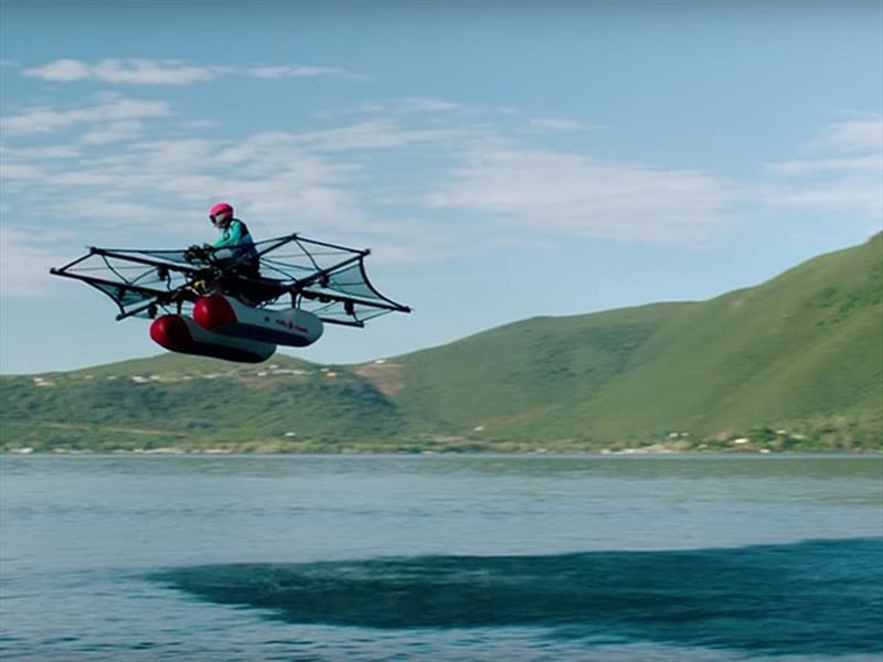 Video: Kitty Hawk Flyer, un anfibio volador