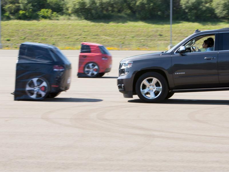 Sistemas de frenado automático reducen número de accidentes según IIHS