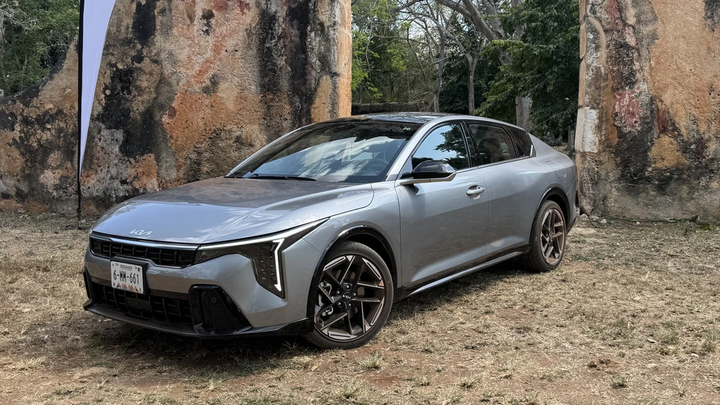 Kia K4 GT-Line Turbo 2026, precios y versiones en México