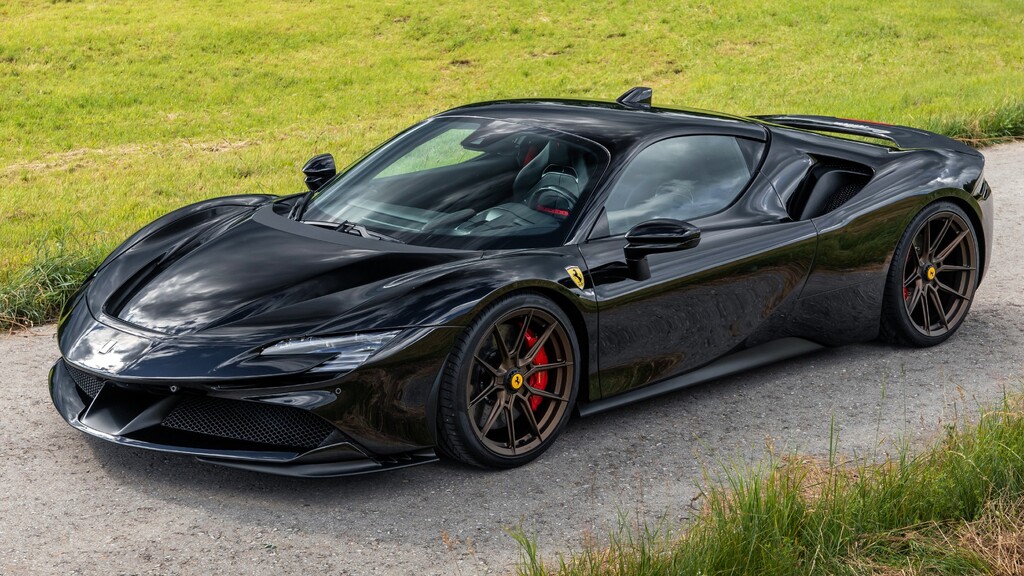 Ferrari SF90 Stradale por Novitec: un híbrido deportivo y refinado