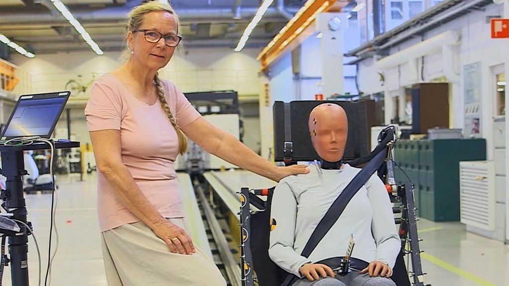Histórico: desarrollan un maniquí femenino para pruebas de choques