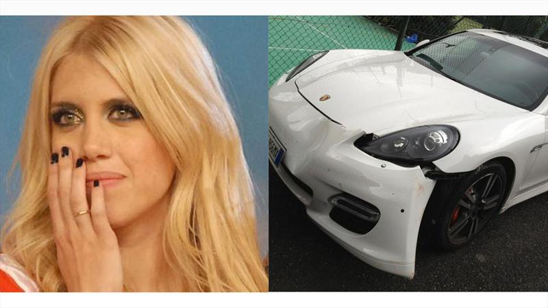 Wanda Nara choca su Porsche Panamera